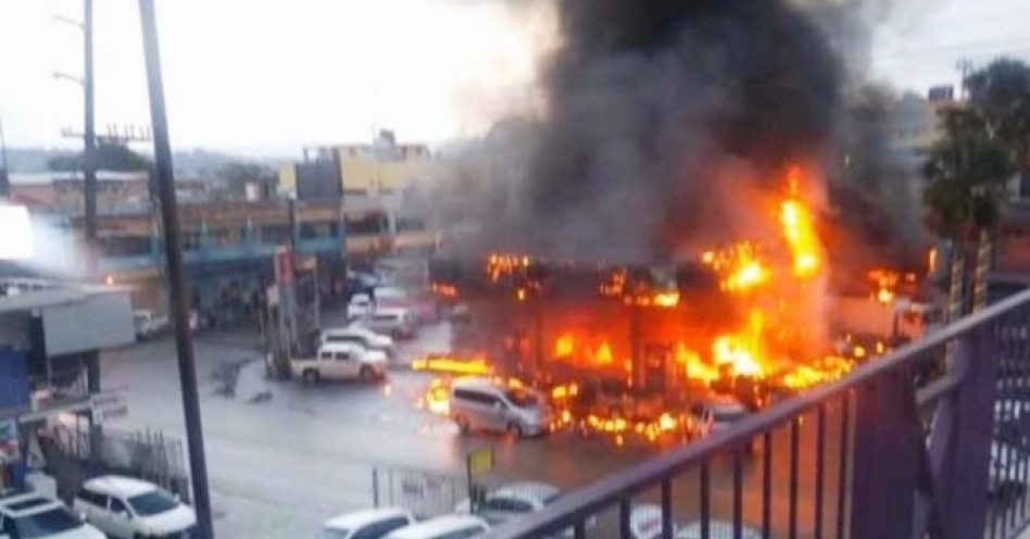 VIDEO: Man seen on fire during massive blaze at Mandeville gas station ...